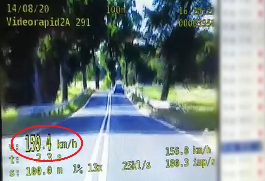 Trasa Iława-Susz: 22-latka pędziła 159 km/h! Nagrali ją policjanci [ZOBACZ WIDEO]