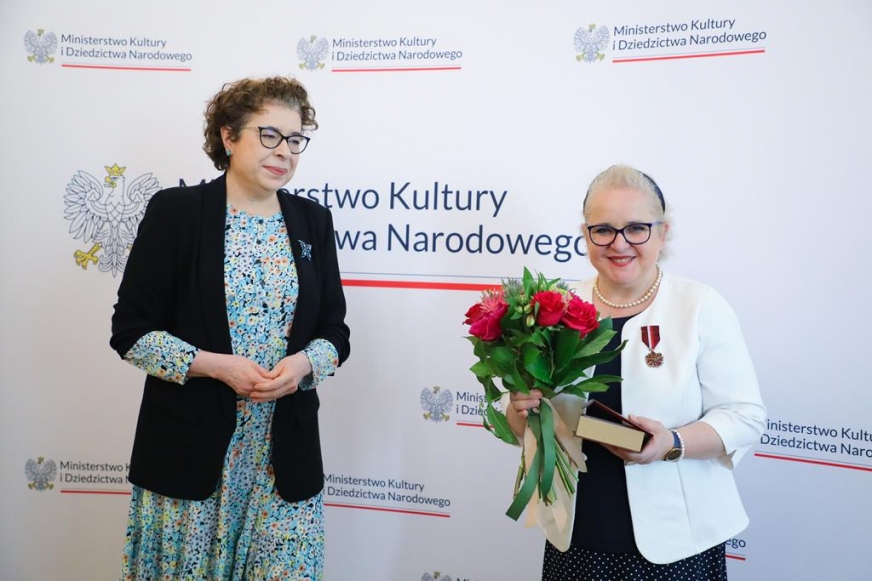 Honorata Cybula uhonorowana ministerialnym medalem „Zasłużony Kulturze ...