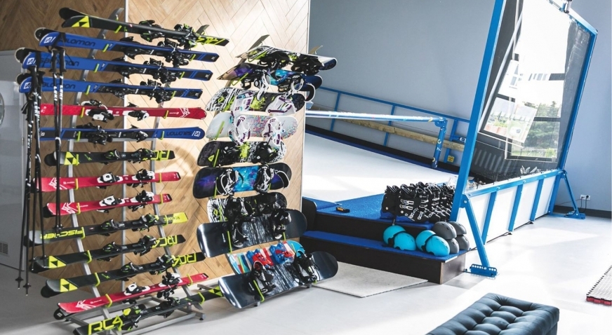 Szusowanie po krytym stoku - i moc innych atrakcji! Są jeszcze miejsca ...